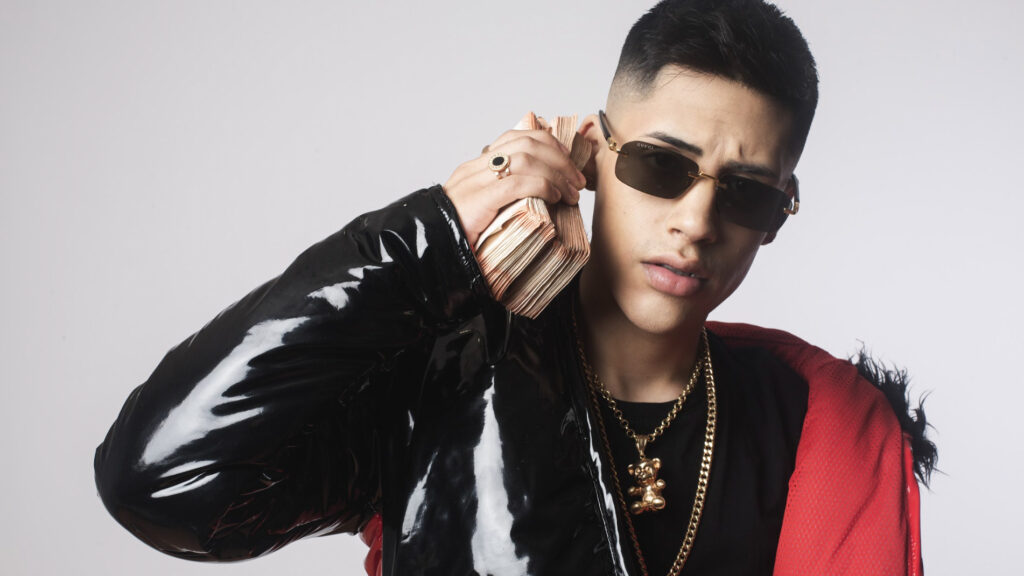Cris MJ hace historia en la música chilena al superar los 19 millones ...