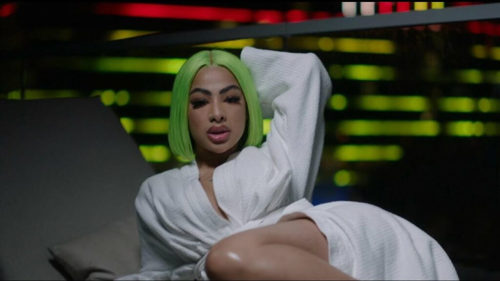 Yailin La Más Viral – Bad Bxtch – ElGenero Official Lo Primero de ...