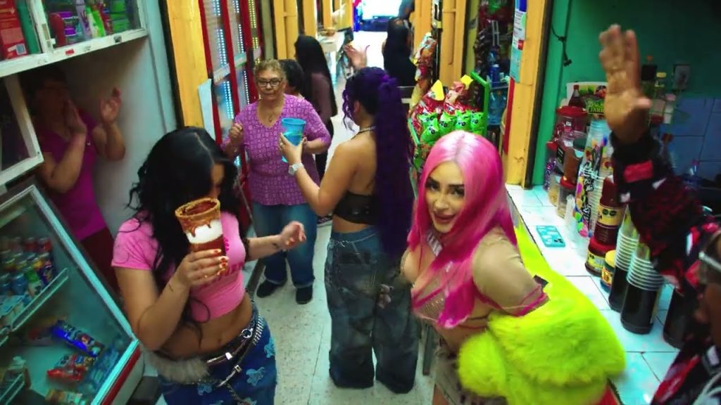 Bellakath Ft. Fariana, Mariah Angeliq y Climax – Mesa Que Más Aplauda ...